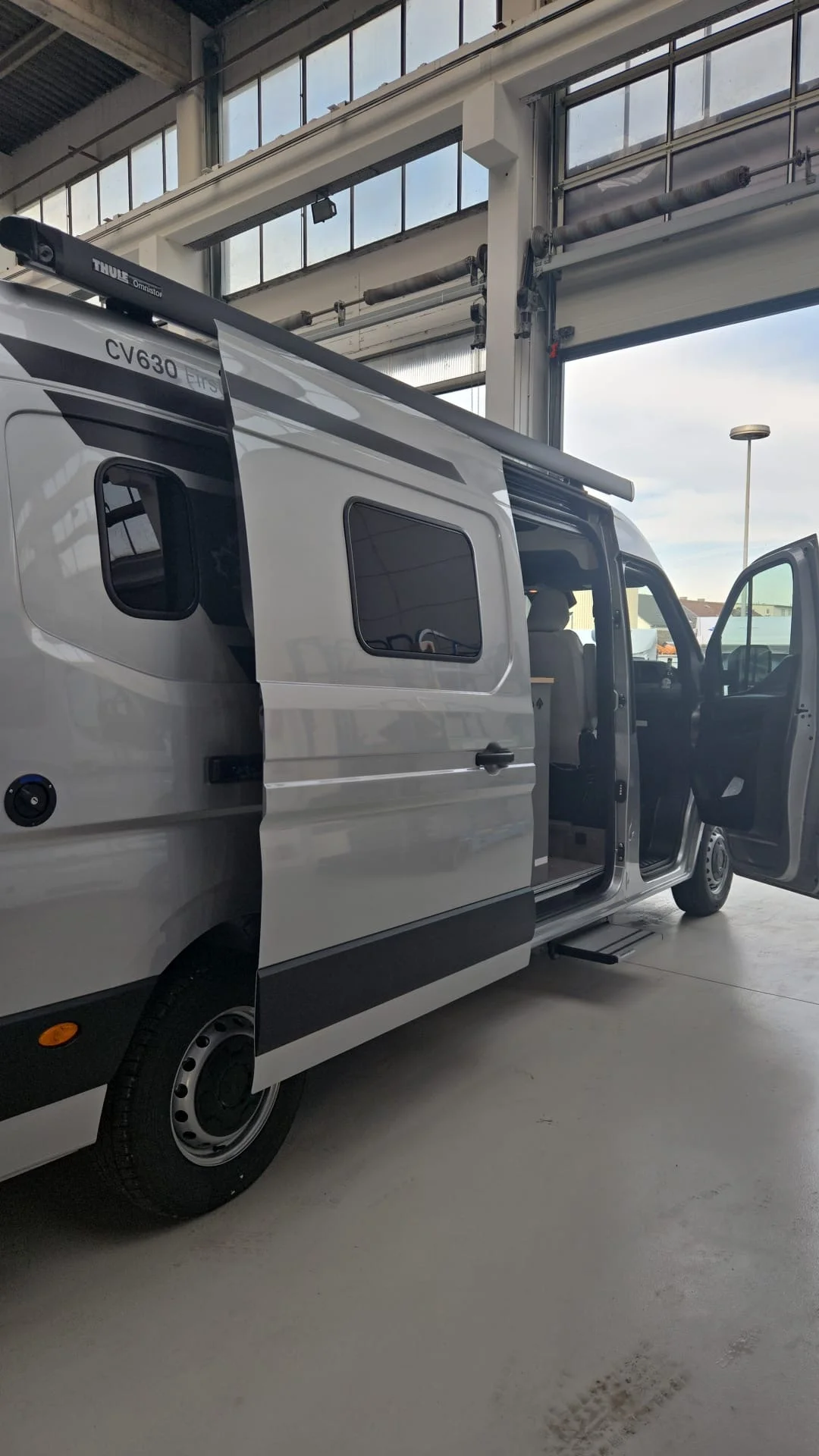 Reisemobile - Europa - Van CV 630 mit AHK