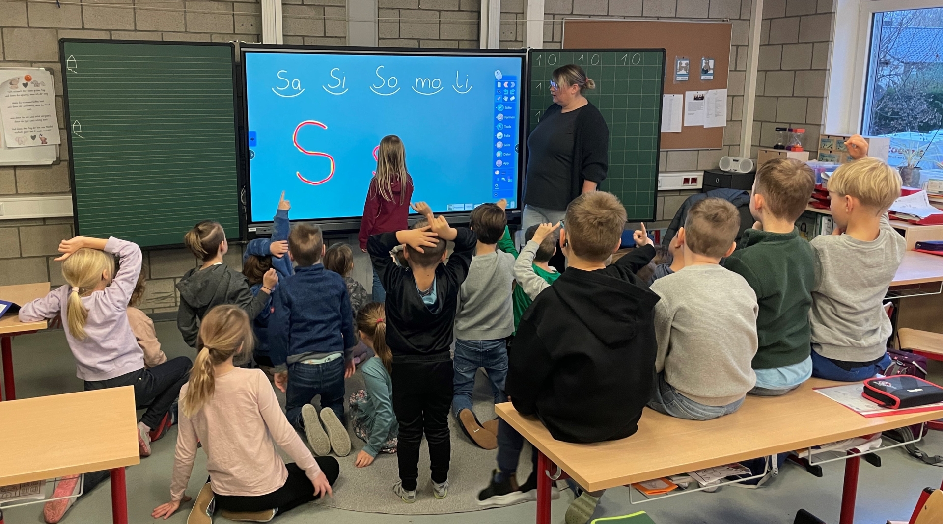 Schule Kisdorf - Unsere neuen digitalen Tafeln