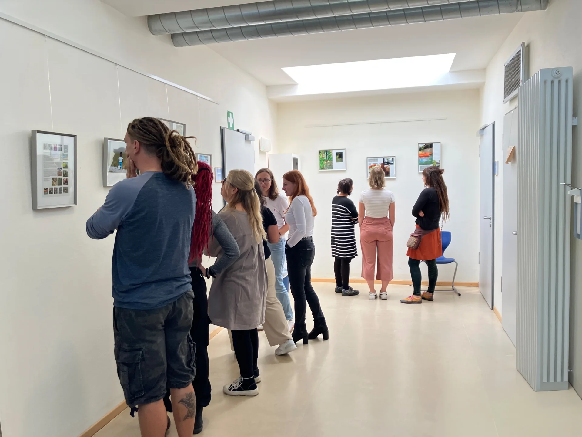 Käthe-Kollwitz-Schule - Fotoausstellung der FST6 in den Fluren des D ...
